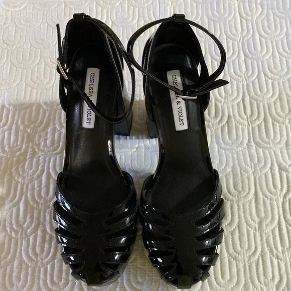 Chelsea And Violet Logo Chelsea & Violet | Shoes | Like New Chelsea